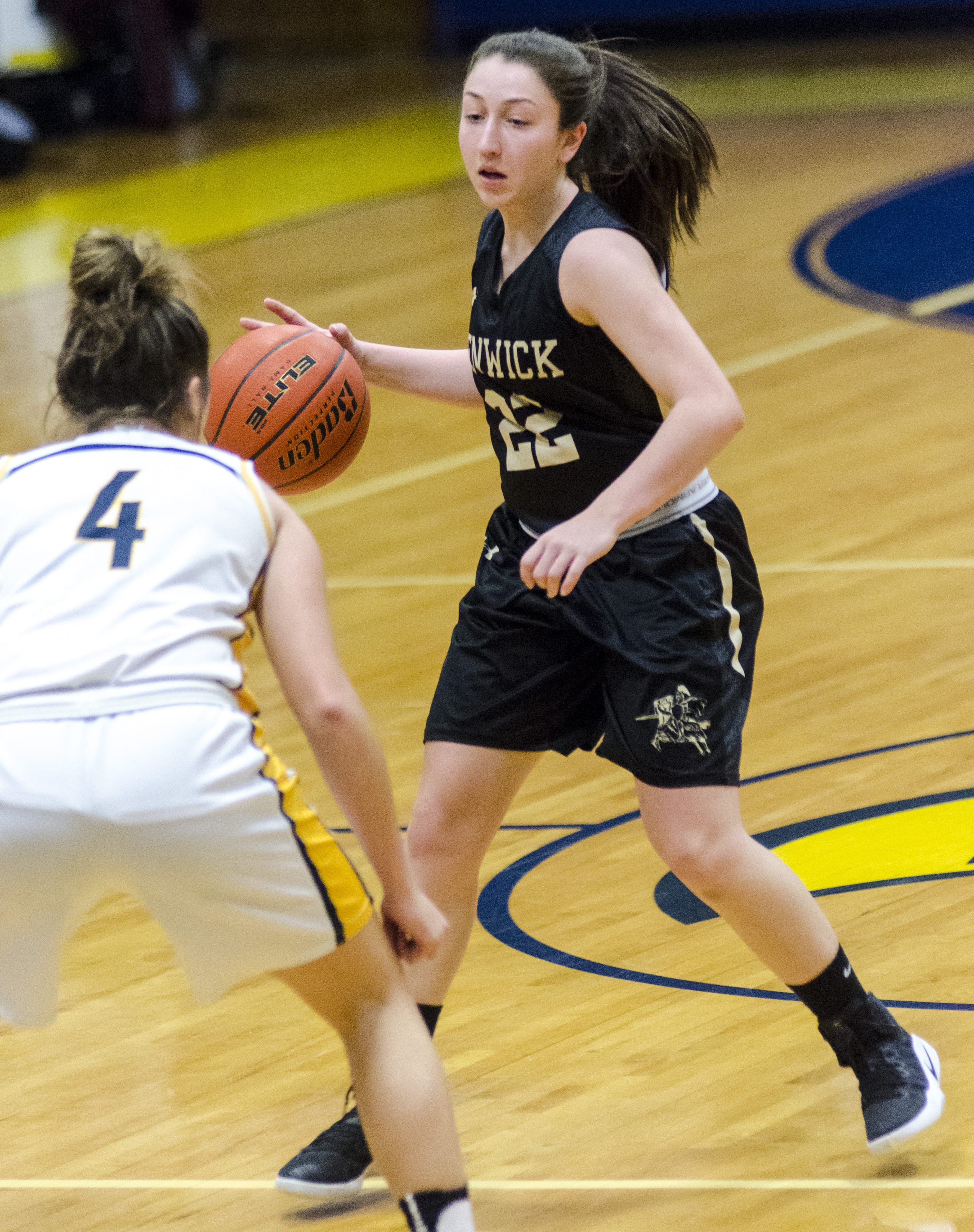 Sachems fight, but fall to Crusaders - Itemlive