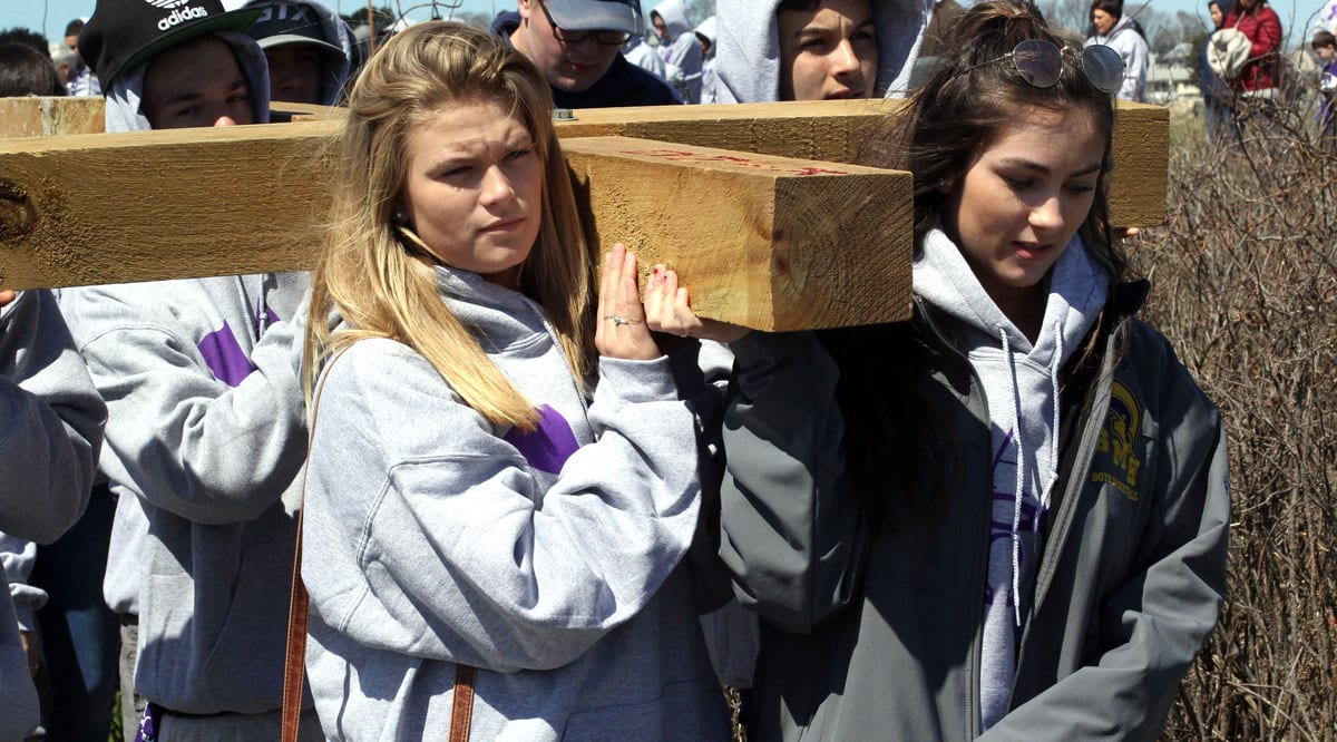 Lynn students Hunger for Justice - Itemlive