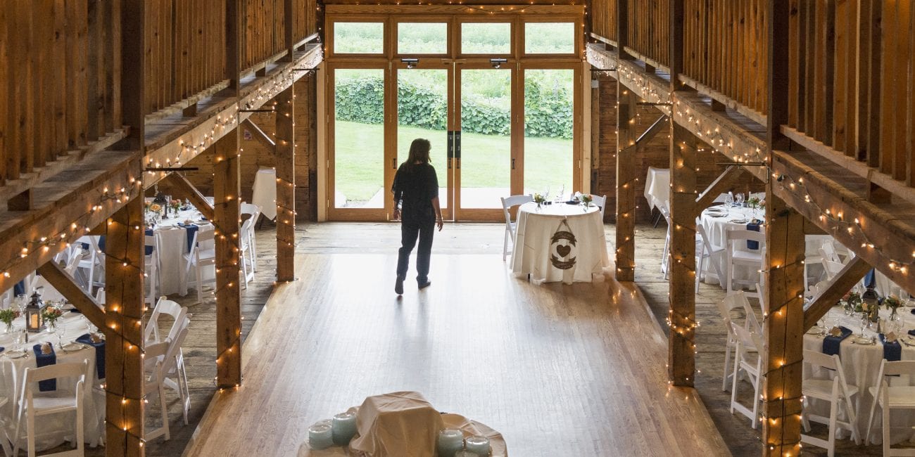 Summer is wedding time at Peabody's Smith Barn - Itemlive : Itemlive