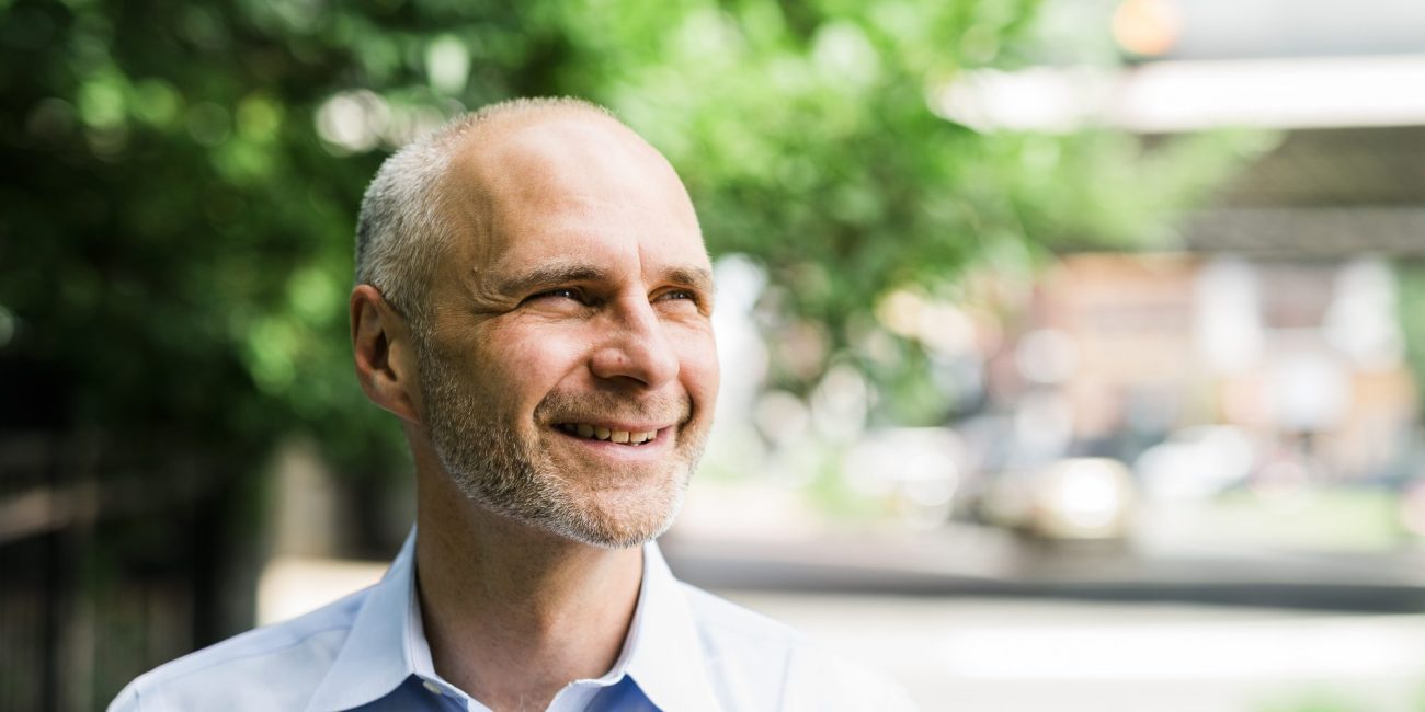 Knock, knock. Who’s there? Probably Doug Thompson - Itemlive : Itemlive